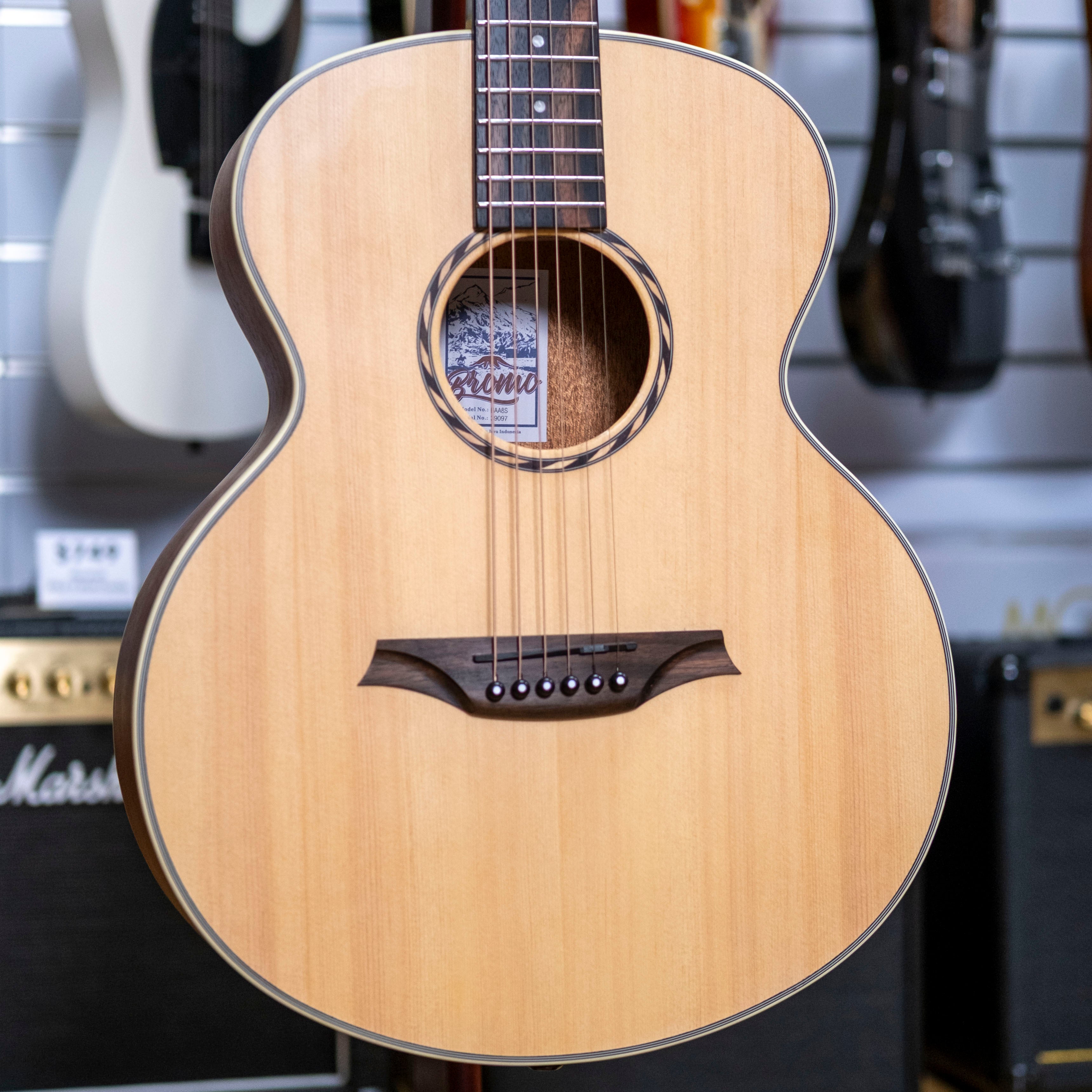 Bromo Appalachia Series Mini Jumbo Acoustic Guitar (Solid Spruce Top)